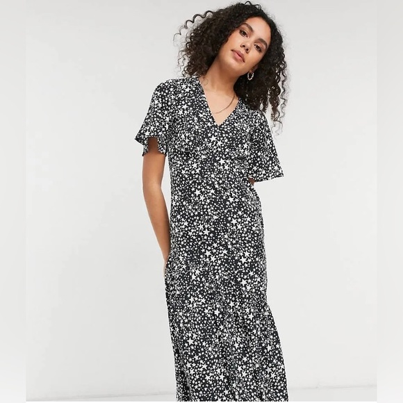 New Look | Dresses | Nwt New Look Tall Tiered Hem Midi Dress In Star ...